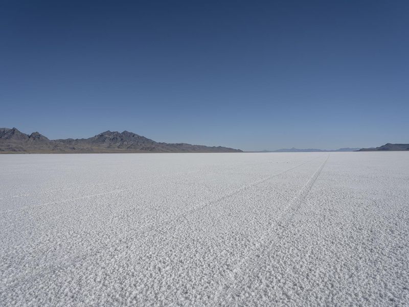Utah, USA: Desert Plain and Open Space HDRi Maps and Backplates