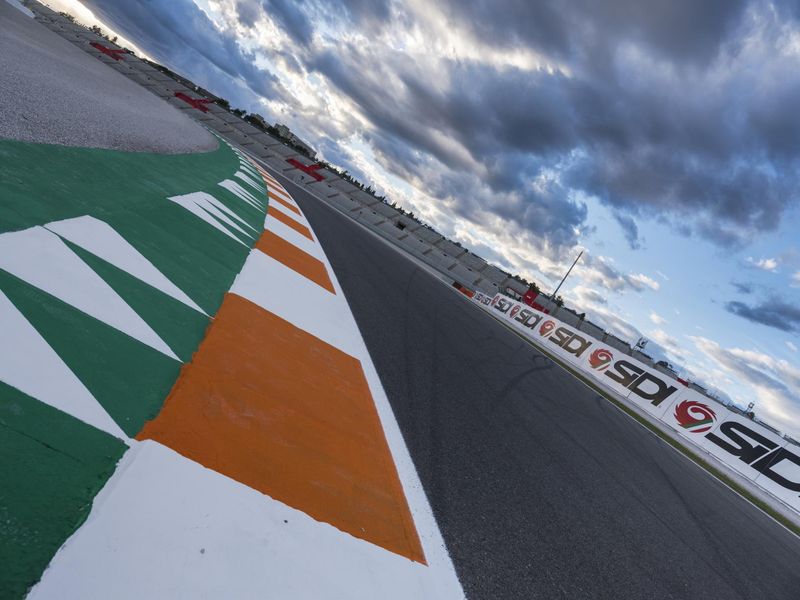 Valencia Race Track: Road Asphalt with Clouds HDRi Maps and Backplates