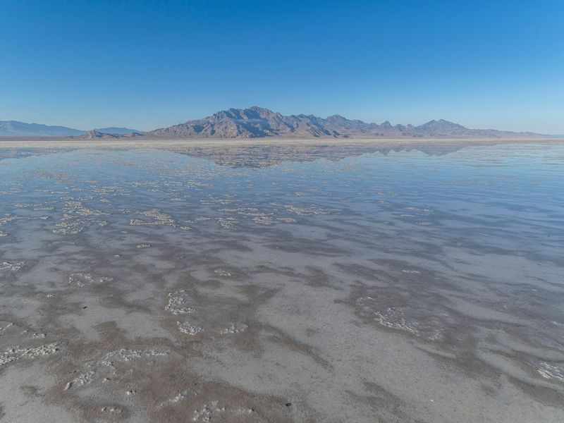 Vast Open Spaces: Salt Lake Mountain Scenery HDRi Maps and Backplates