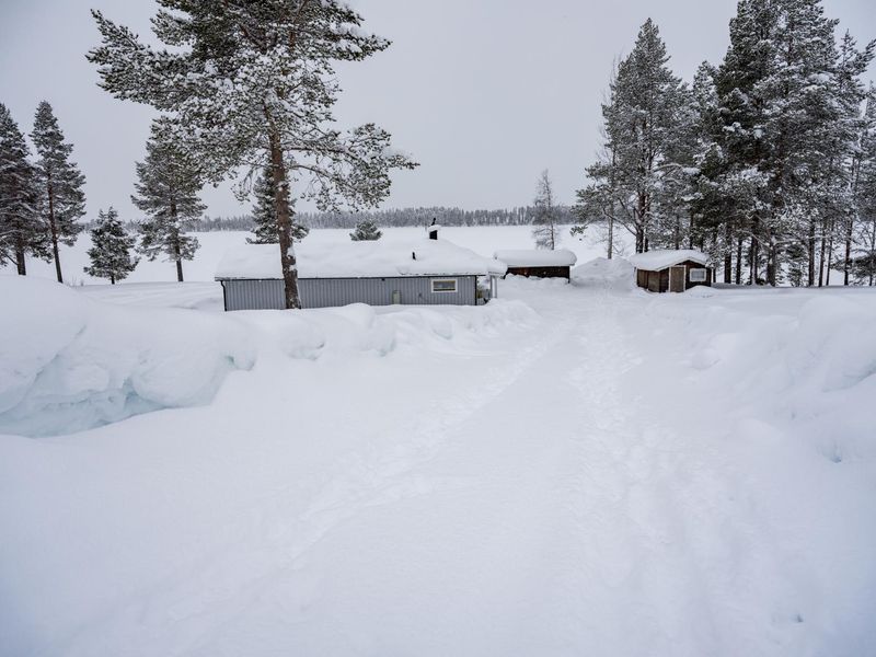 Winter in Sweden: Snow Covered Road HDRi Maps and Backplates