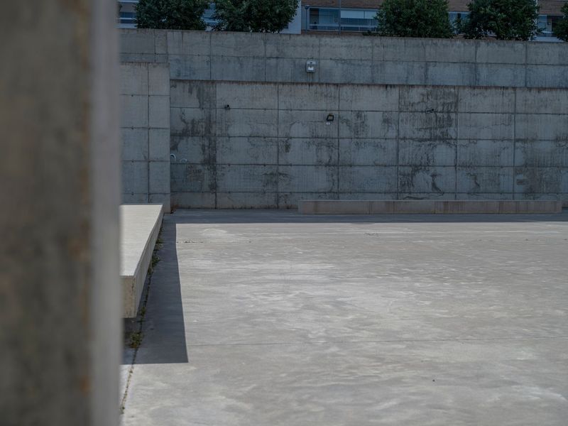 Zaragoza: City Life and Concrete Walls HDRi Maps and Backplates