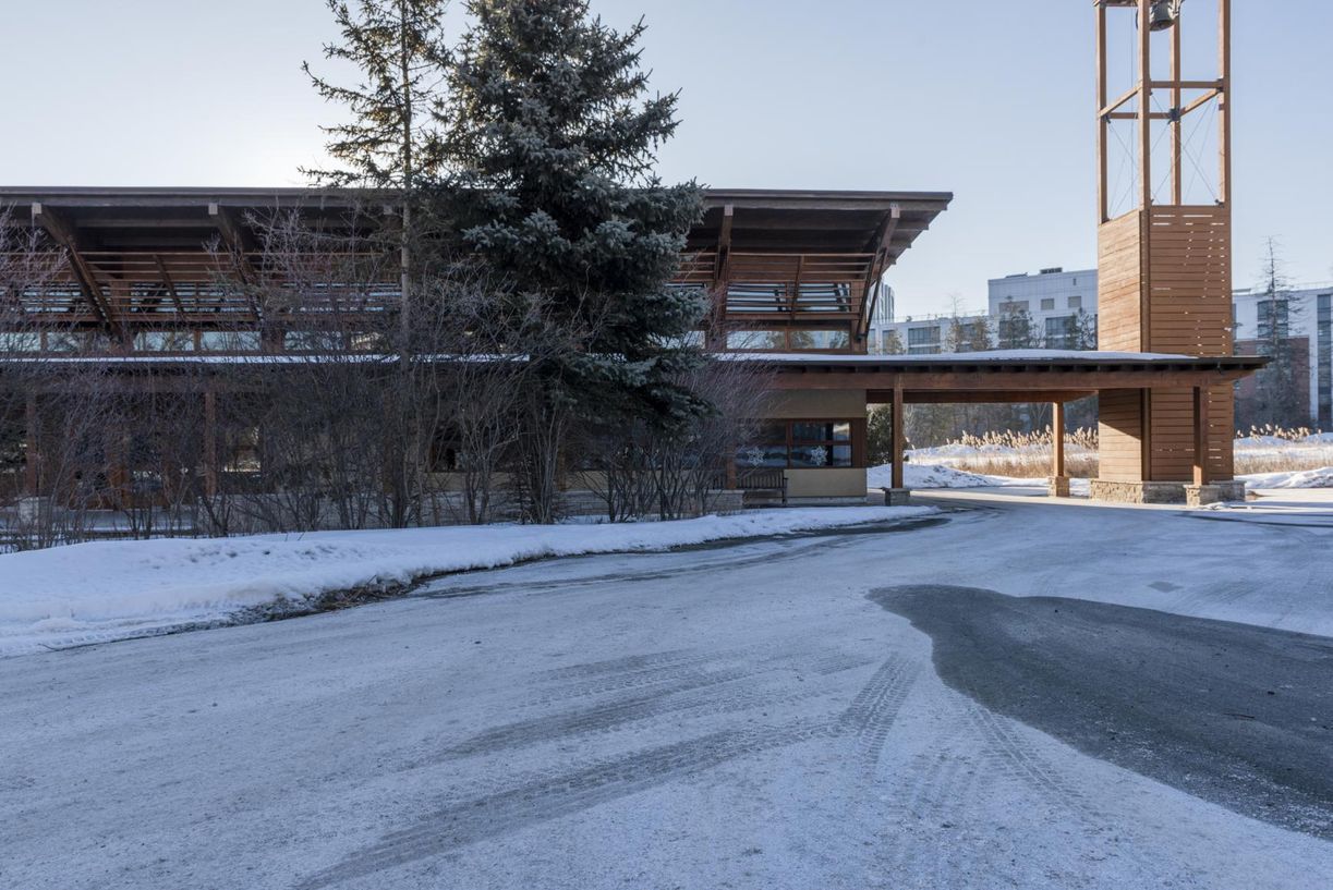 Winter Architecture in Ontario City